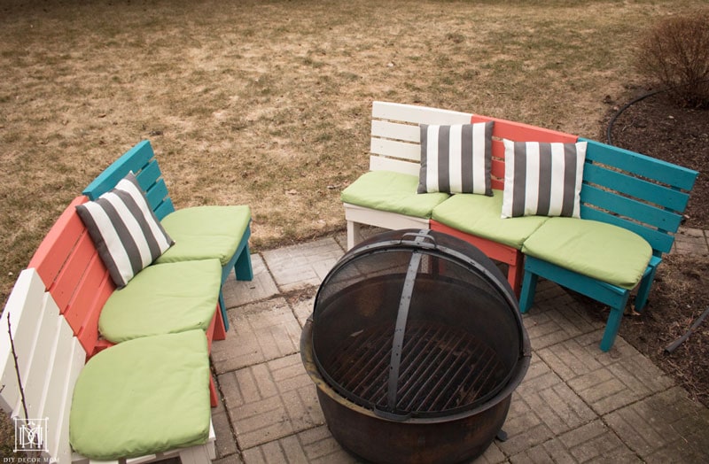 DIY Fire Pit Bench: How to Build a Curved Fire Pit Bench For Under $100 ...